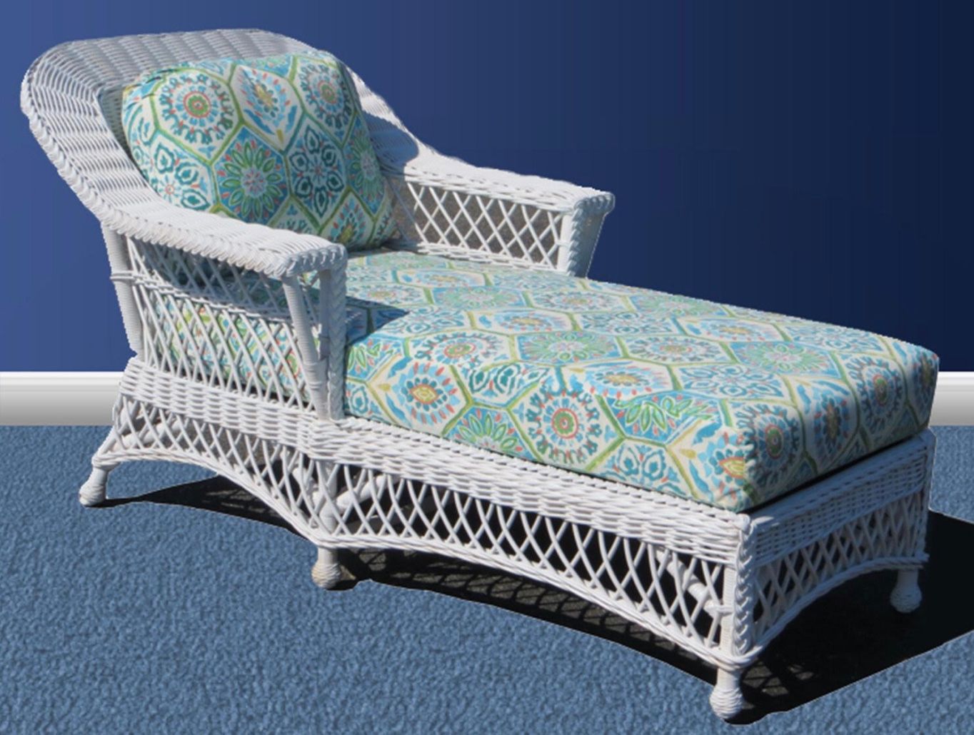 Wicker Chaise Lounge - Vineyard